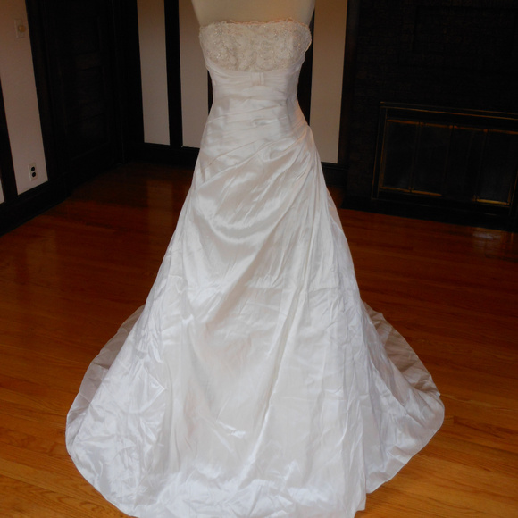 Dresses | Bridal Wedding Dress Sample | Poshmark